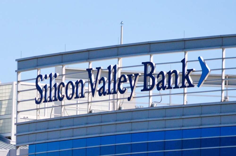 SVB CEO Mayopoulos Urges Clients To Bring Funds Back To Bank